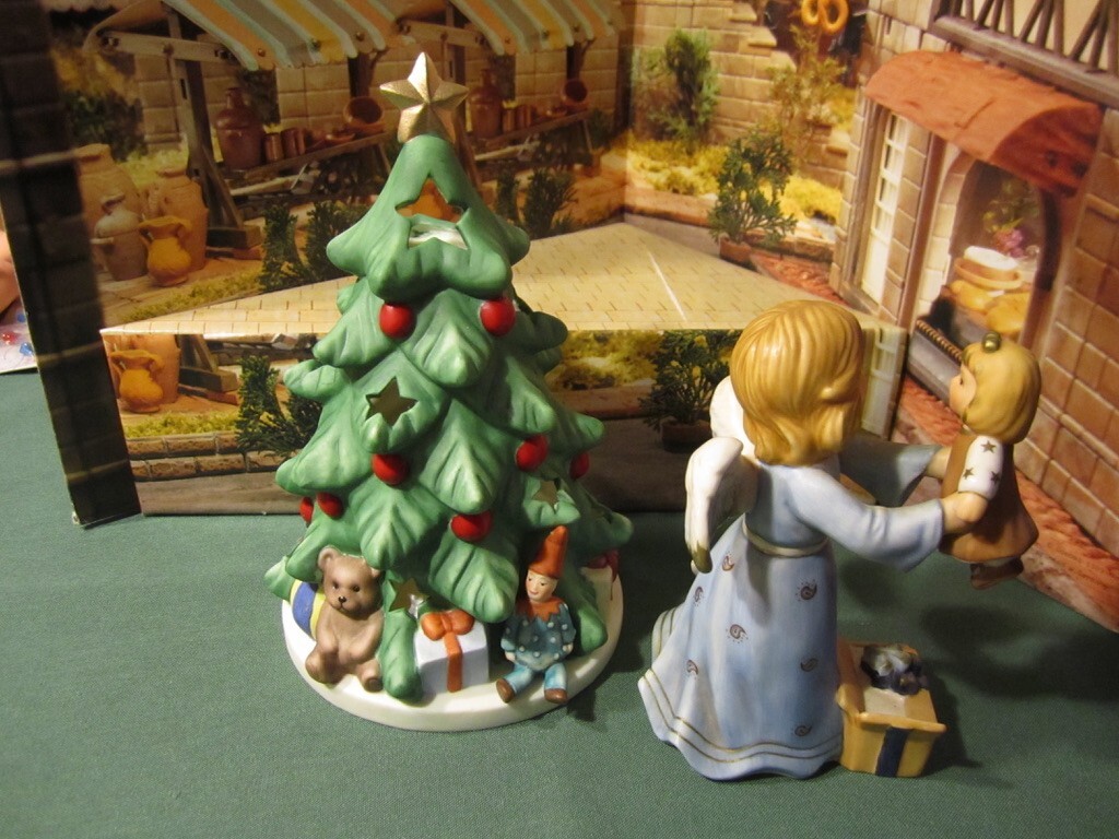 Beautiful Rare LE Goebel Angel Holiday Suprise, & Goebel Christmas Tree ...
