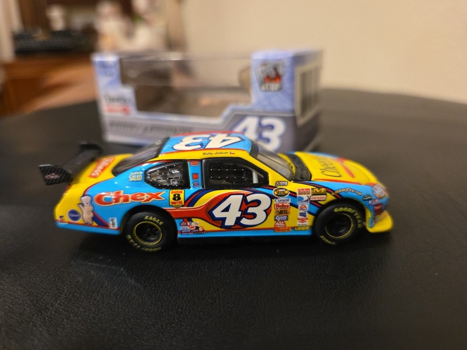 2007 #43 Bobby Labonte Cheerios Premium Hood Open NASCAR DIECAST 1:64 ...