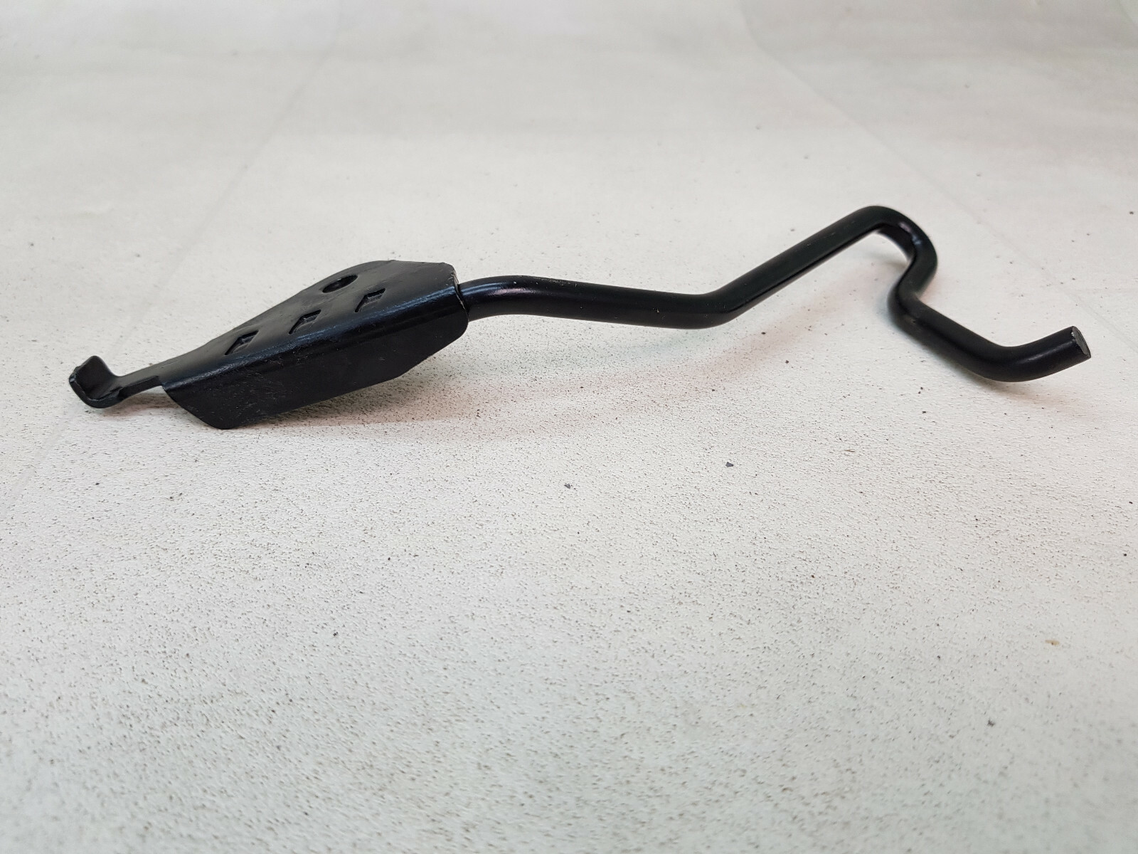 AUDI A3 8P 8P7 MK2 04-13 DRIVER RIGHT PEDAL CRASH SUPPORT MEMBER BAR ...