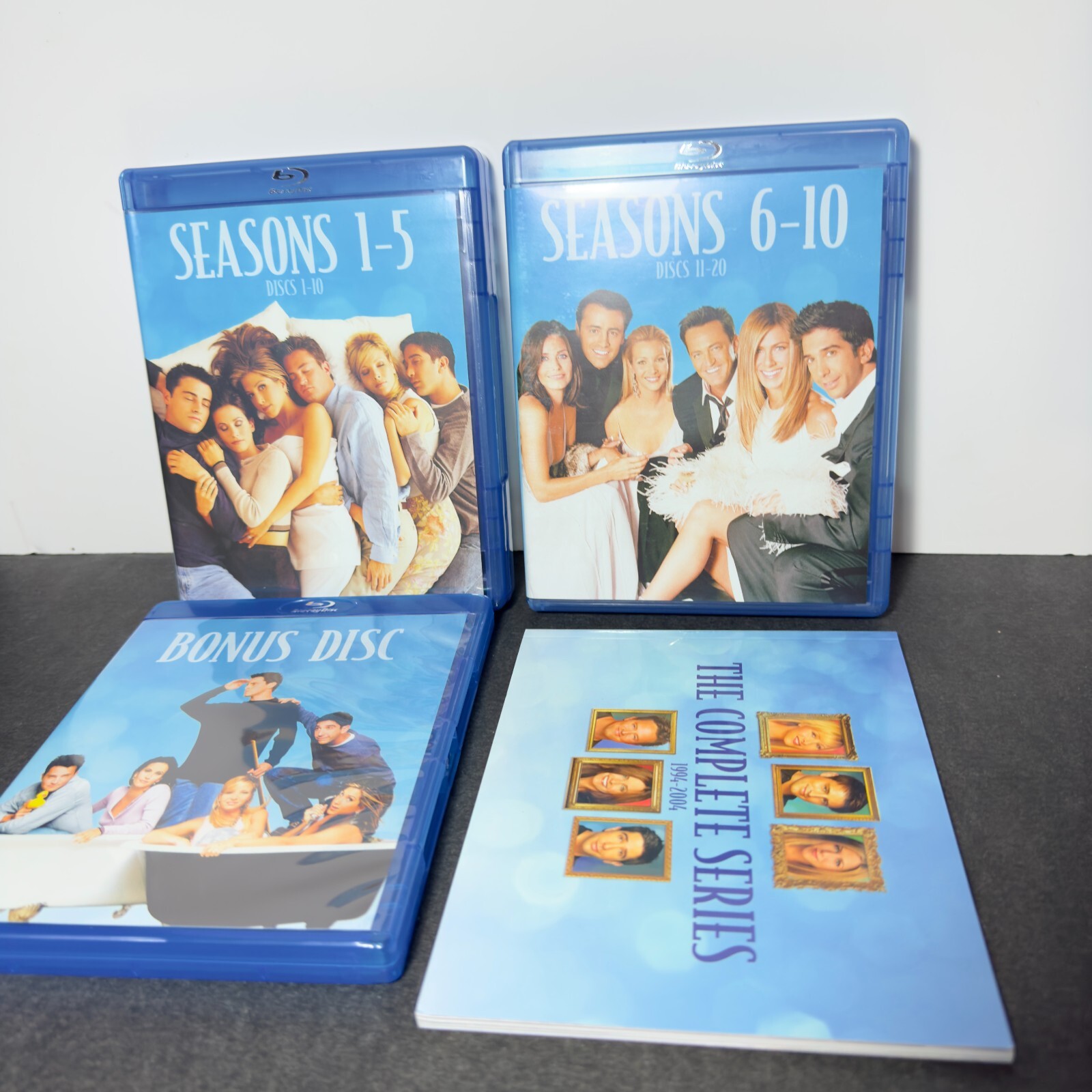 Friends: The Complete Series Seasons 1-10 Blu-Ray Box Set Collection ...