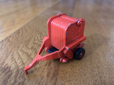 VTG ERTL ORANGE CASE TRACTOR ROUND HAY BALER 1/64 TOY NICE | eBay