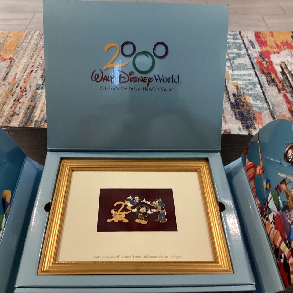 2000 Walt DISNEY World Framed MILLENNIUM Pin Set Mickey & FRIENDS LE 16 ...