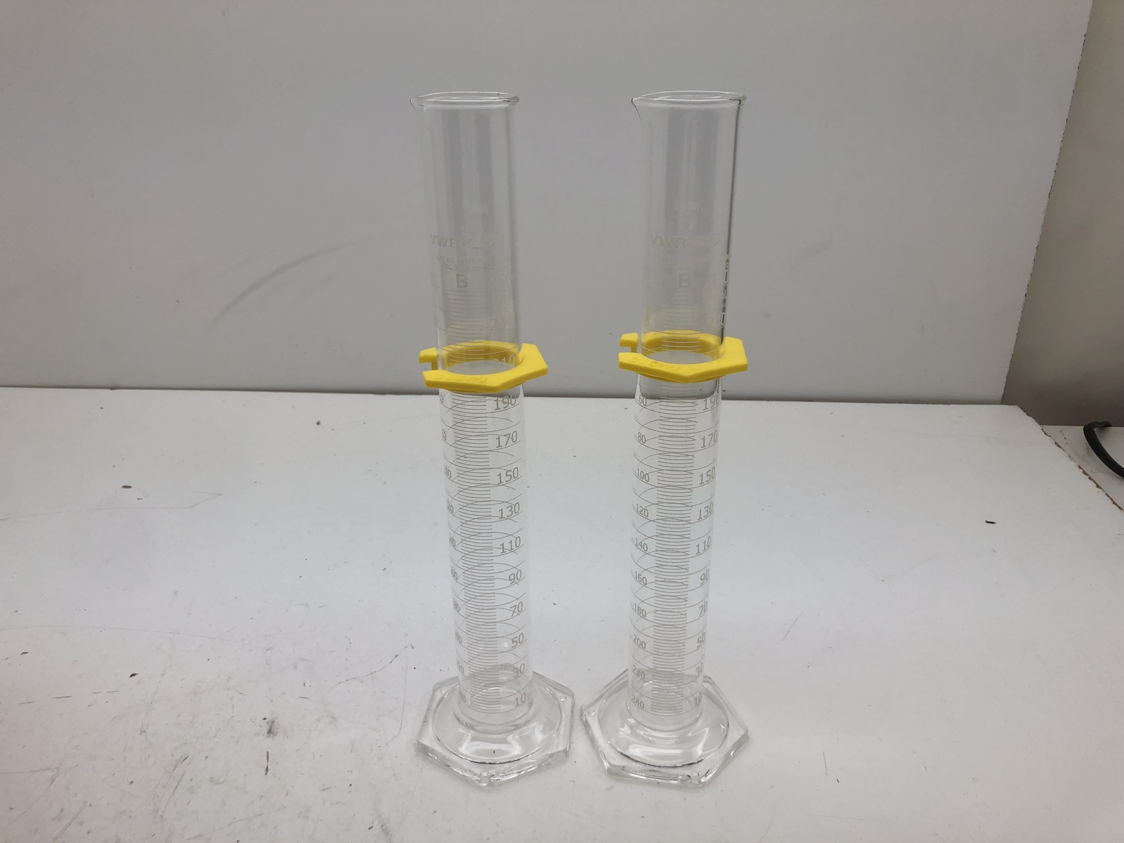 VWR Graduated Cylinders Calibrated To Contain Class B 2 250 mL 10545 ...