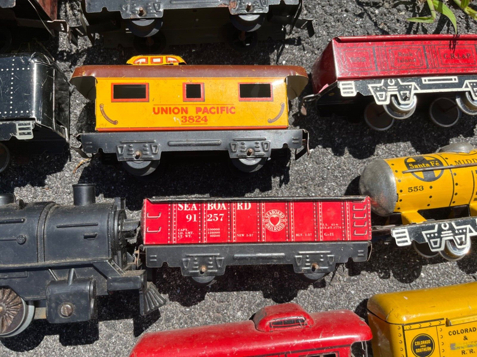 Marx Tin Toy model Train 2 engines 11 cars 48pc track Union Pacific ...