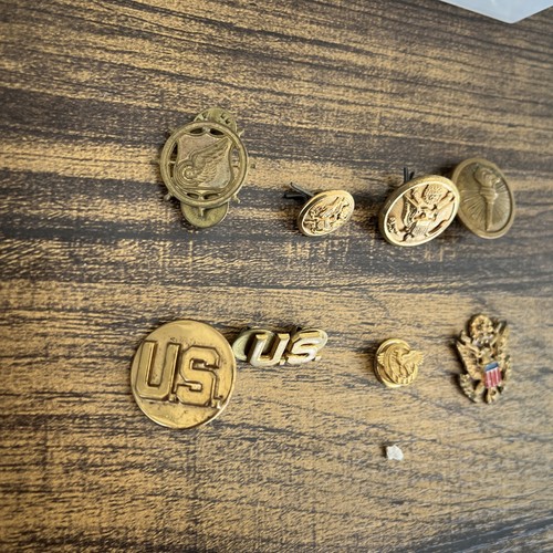 WWII US Army Insignia Lot – Signal Corps, US Collar Disks & Eagle Pins ...