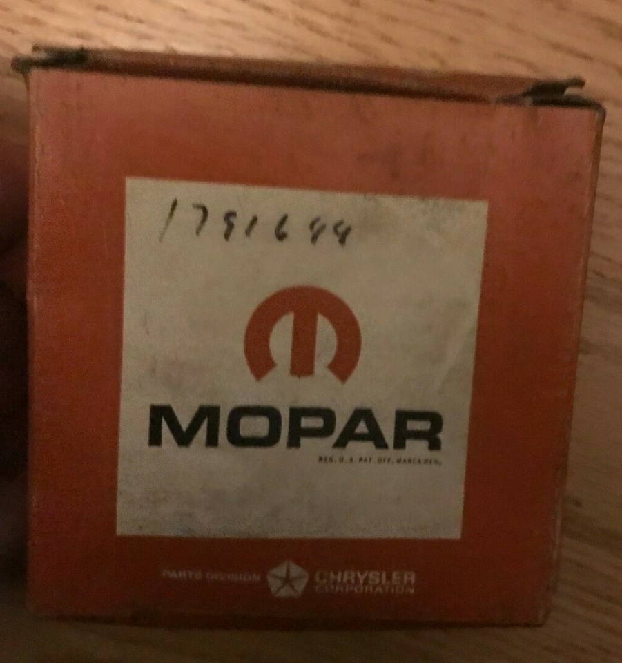 NOS MoPar Dodge truck 61 62 63 64 65 66 67 Trans oil seal 1791688 ...