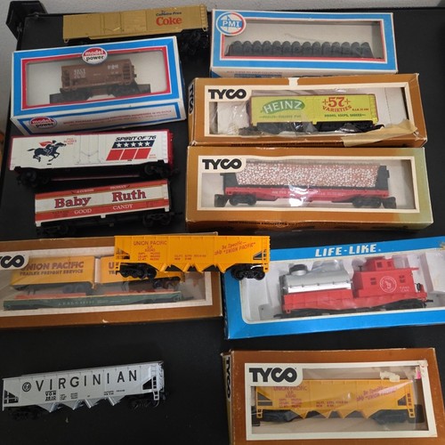 11 HO Scale Train Cars Random Assortment Mis-Matched Boxes Lot 3 | eBay
