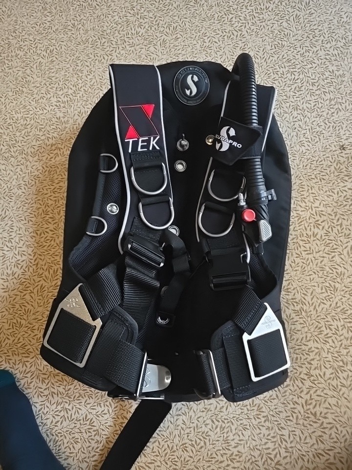 Scubapro Diving Wing Setup With Single Tank Donut, Xtec Harnes & Alloy ...