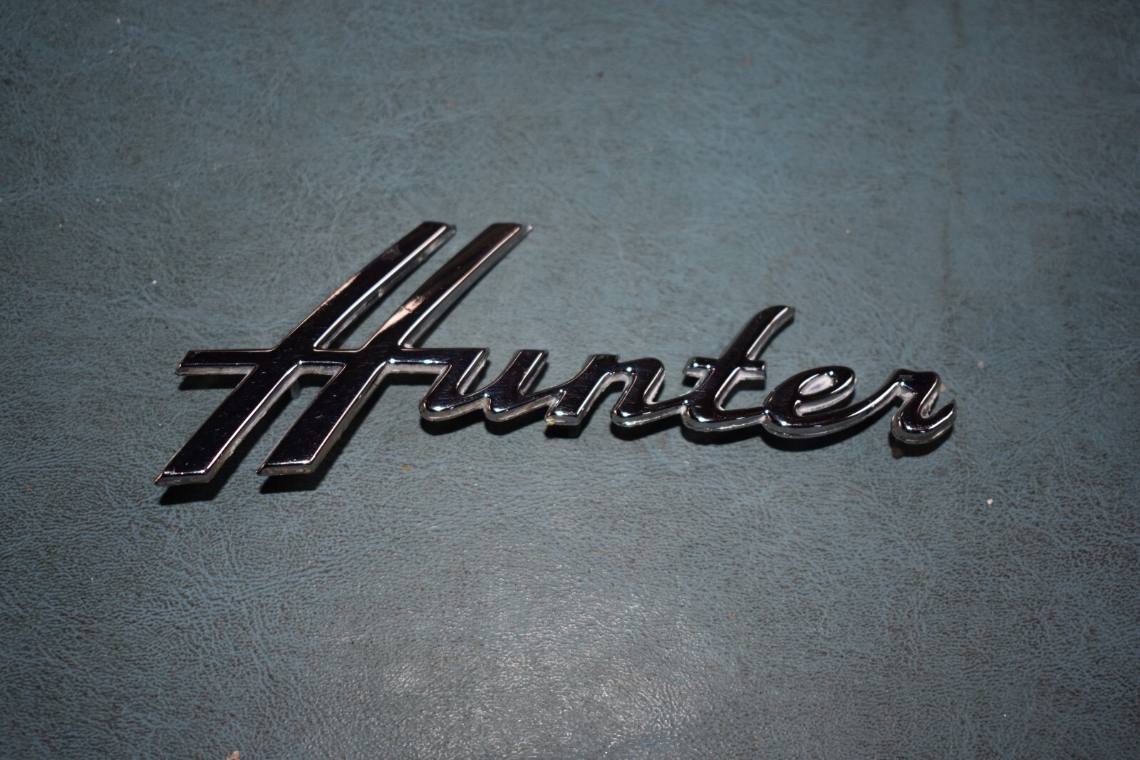 Hillman Hunter Car Emblem Wing/Boot??? Fender/Trunk | eBay