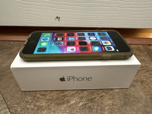 Apple iPhone 6 - 16GB - Space Gray - AT&T - Very Good Condition With ...