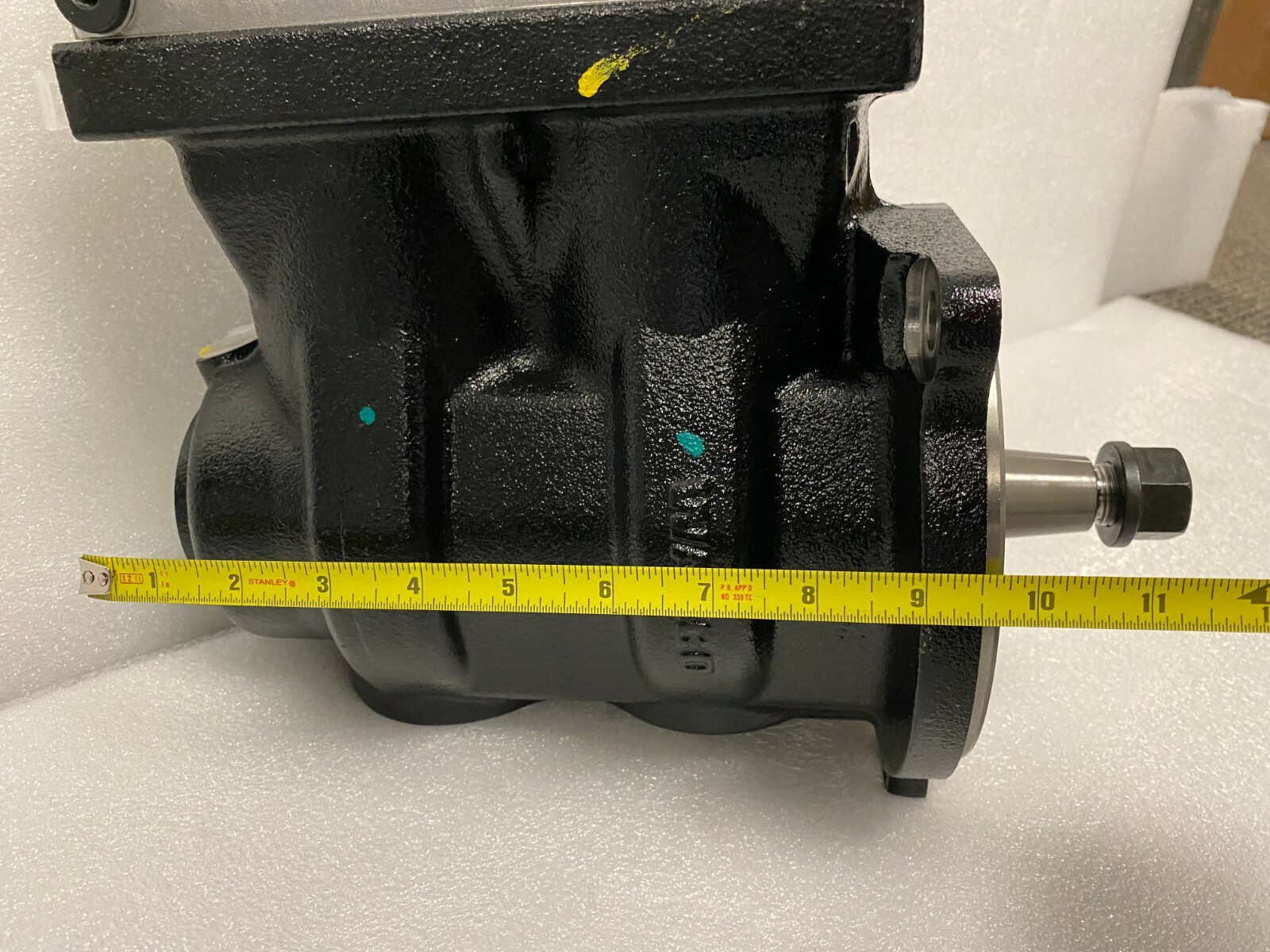 Genuine Wabco Air Compressor For VOLVO D13 ENGINE 22016995 , 85013935 ...