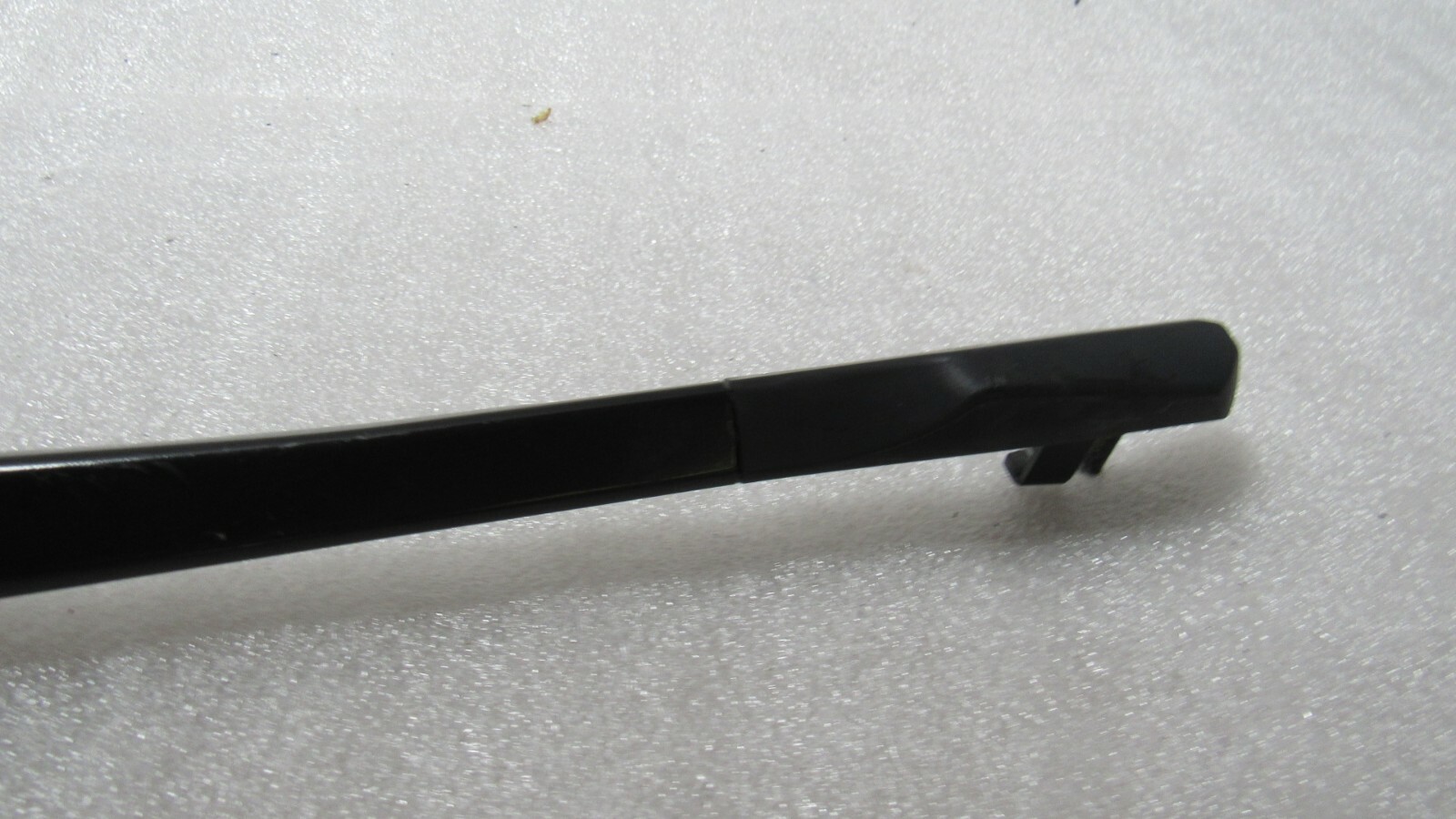 2011-2018 BMW F10 M5 F06 F12 F13 M6 & 5-6-Series Right Windshield Wiper ...