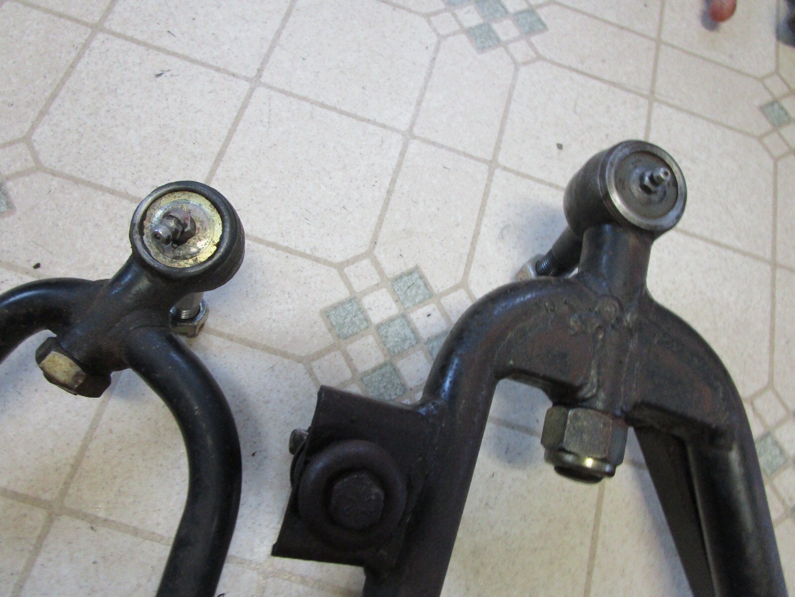 92 Arctic Cat EXT 550 Snowmobile Right Side Upper & Lower Control A ...