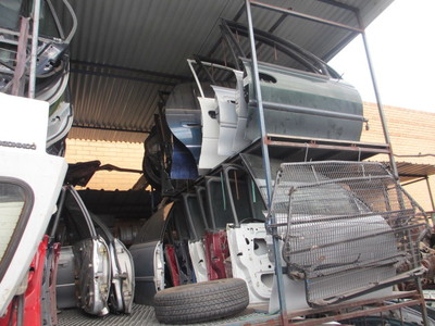 VT S2 VX VY VZ COMMODORE FRONT DOOR LEFT RIGHT WAGON SEDAN SHELL BARE ...