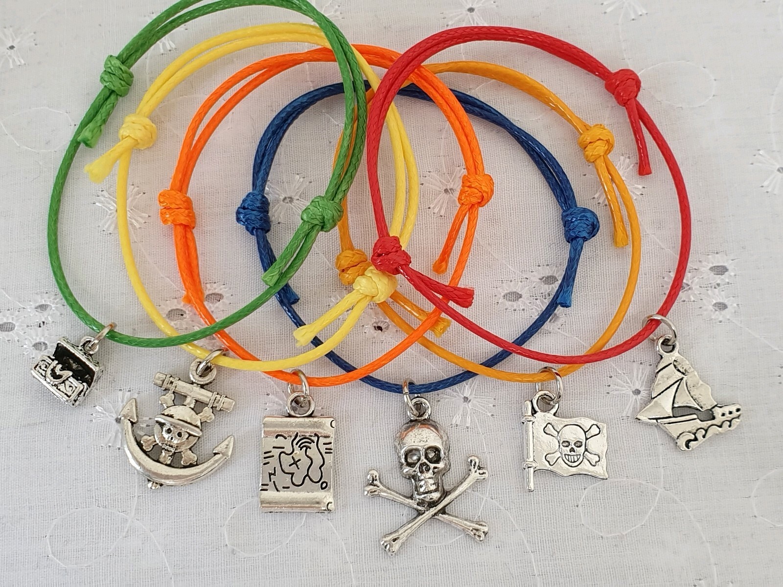 6 PIRATE FRIENDSHIP BRACELETS BOYS GIRLS PARTY BAG FILLER GIFT PIRATE ...