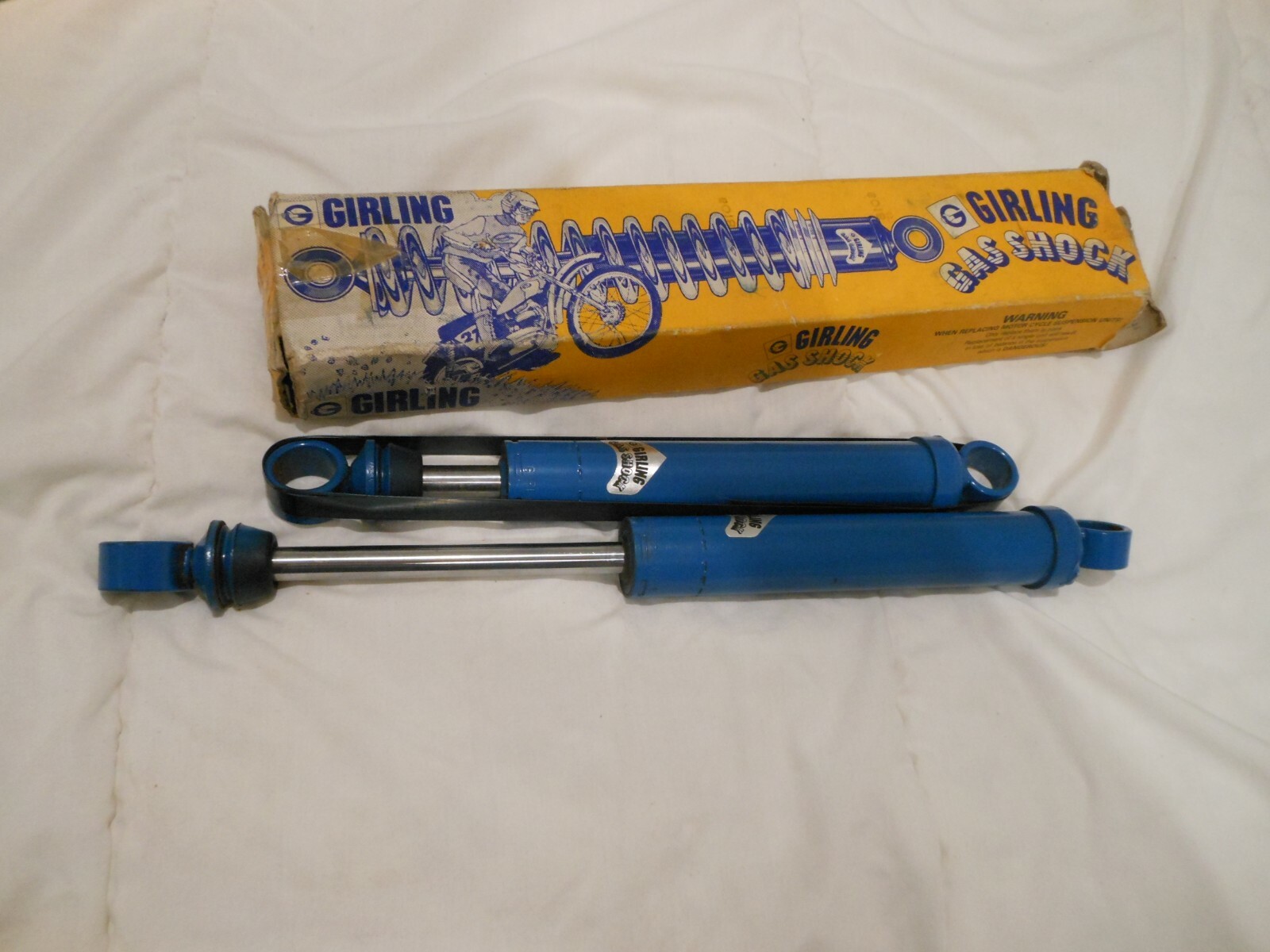 NOS OEM Girling Gas Shocks SOFT DAMPING - 1977 Kawasaki 250 / 400 MX ...