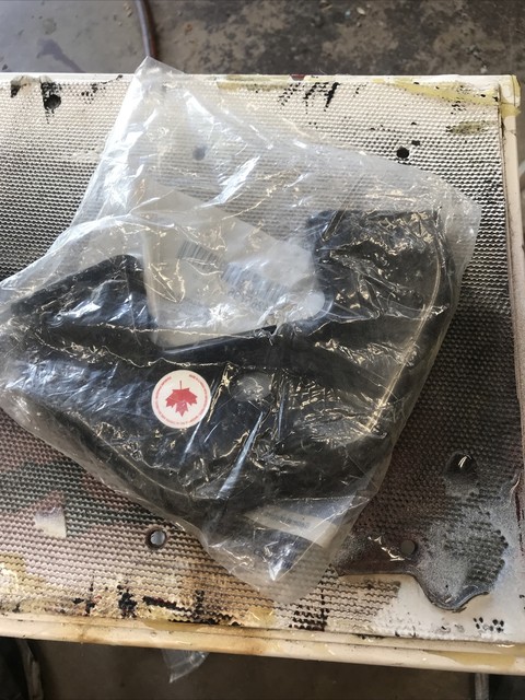 Genuine GM Bumper Bracket 84265796 for sale online | eBay