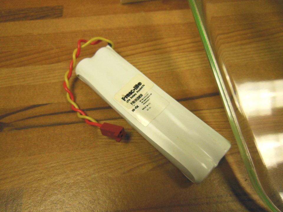 Hubbell prescolite EXIT sign LED LEPCSGXWE 120V GREEN | eBay