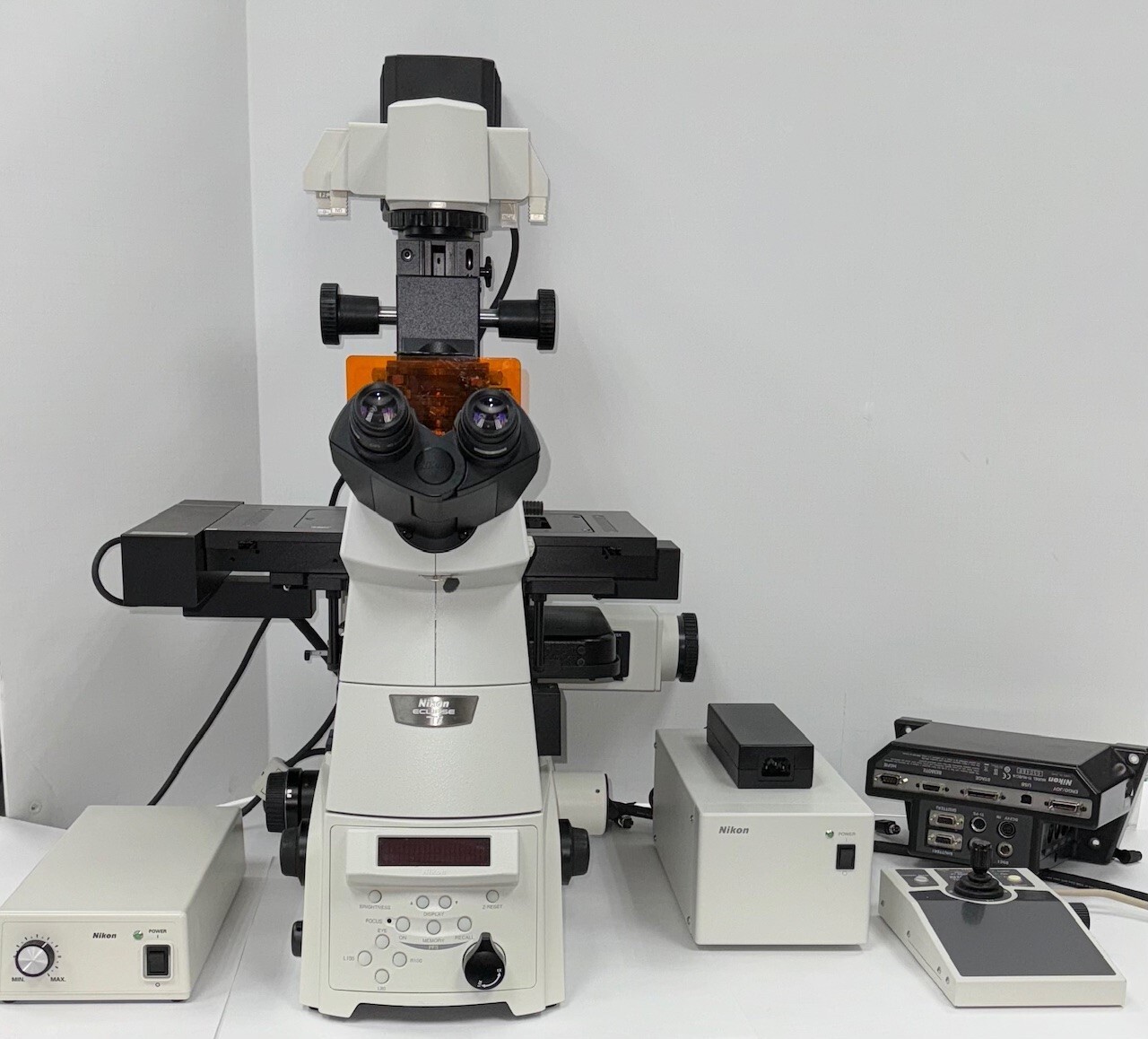 LK Nikon TiE-Perfect Focus Fluorescence Microscope System | eBay