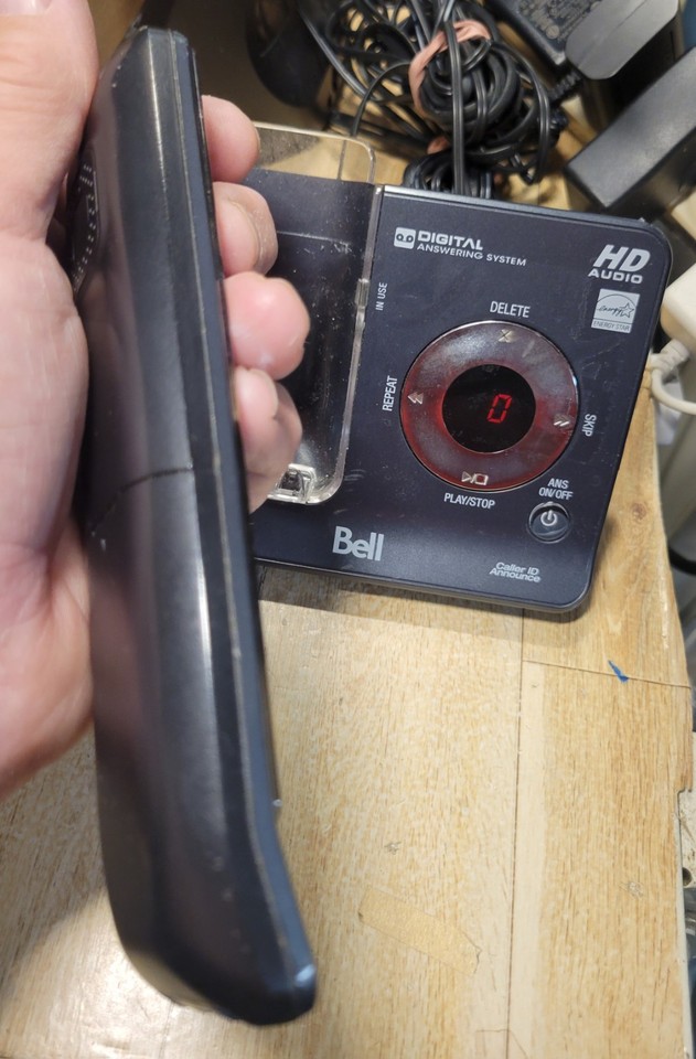 Bell DECT 6.0 Cordless Phone With Digital Answering System 741235805755 ...
