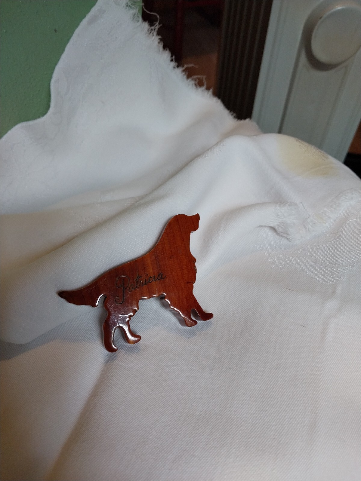 Vintage Name Carved Cedar Wood Irish Setter Dog Pin B… - Gem
