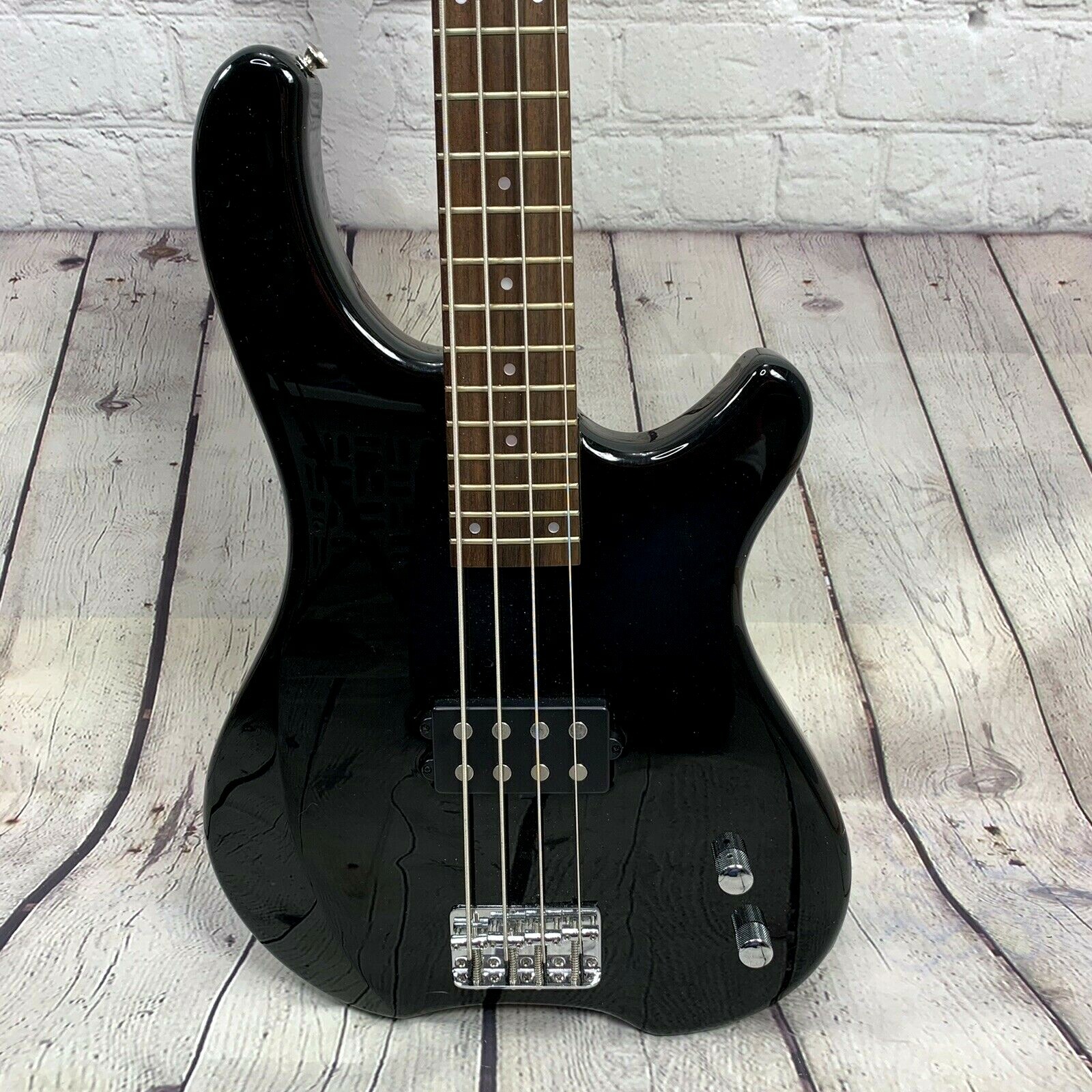Body with Music Man pickup routing in P-Bass spot? 34" scale ...