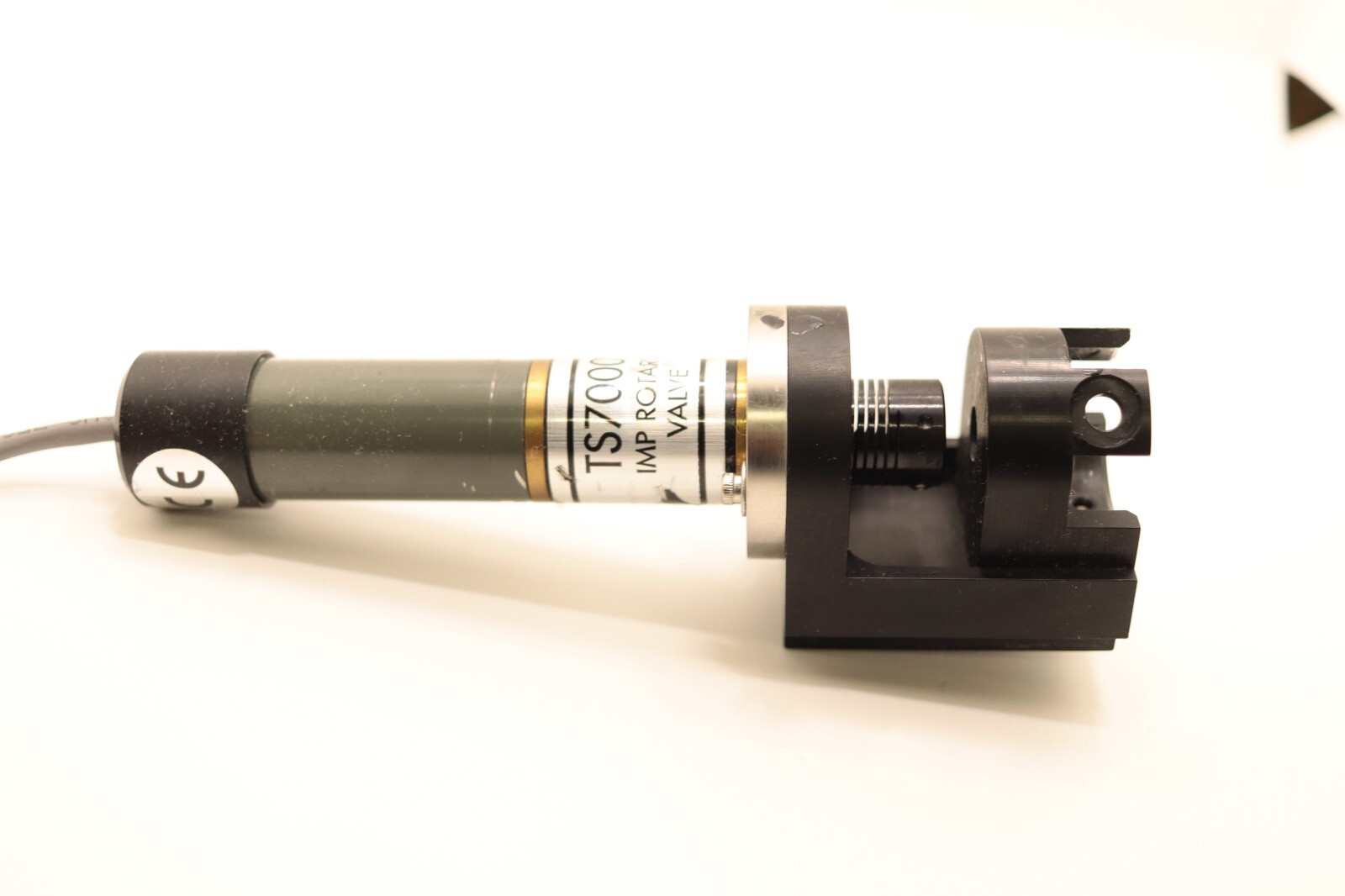 Techon rotary auger dispense valve TS7000 dispensing adhesives, solder ...