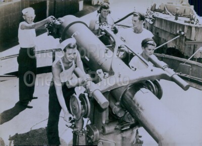 1942 US Navy Gun Crew Aboard Cargo Vessel in Caribbean Press Photo | eBay