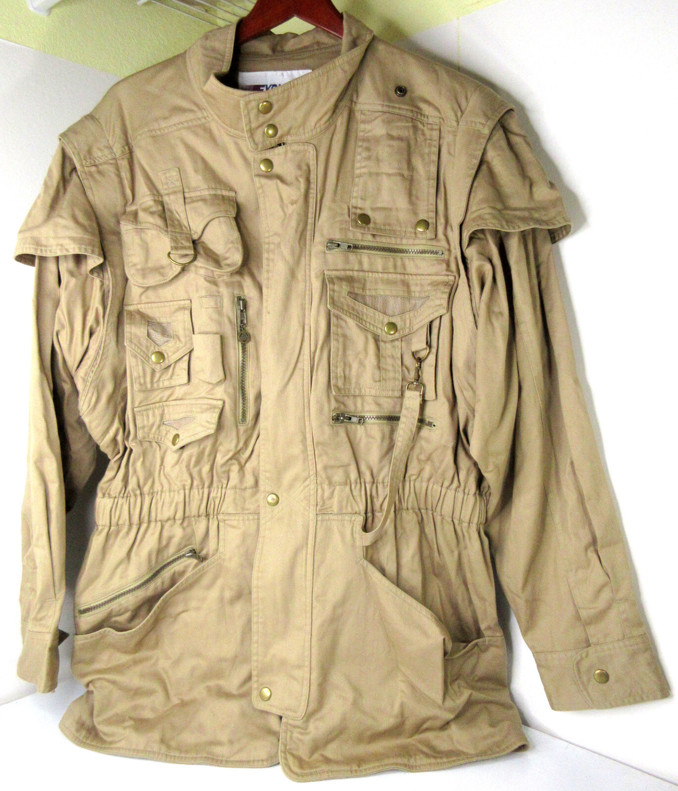 EXPLORE by Patricia Rhodes/State Farm Safari Expediti… - Gem