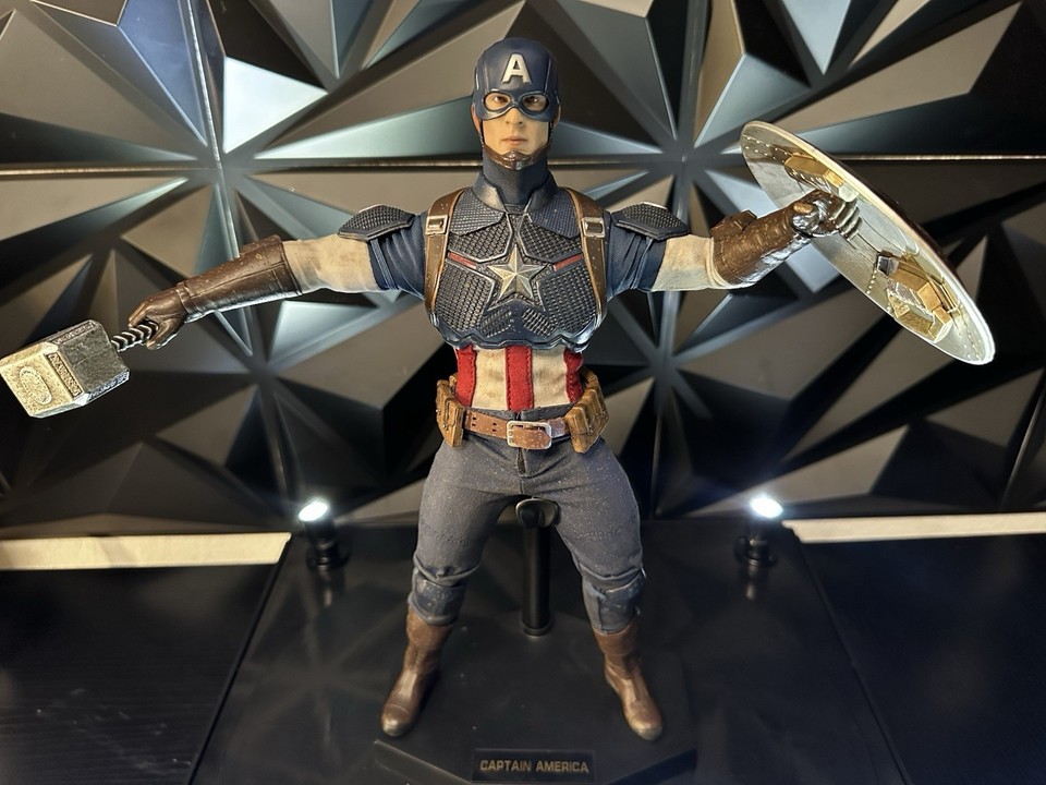 Captain America 1/6 Scale (End Game) Battle Damage - Team Of ...