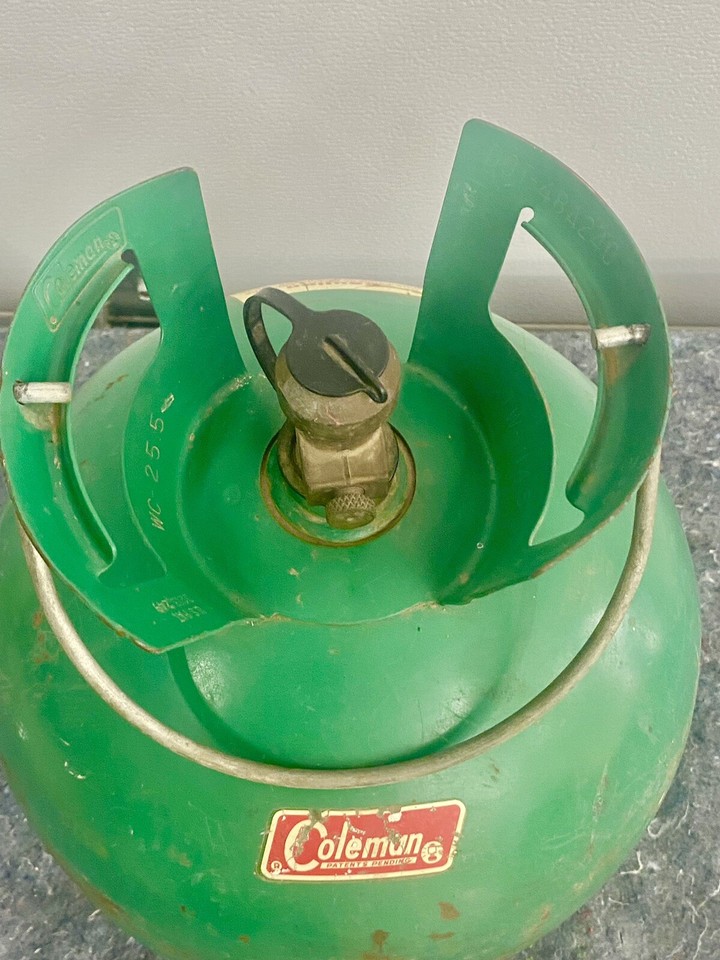Vintage 1969 Coleman Model WC-255 Green Round Ball Propane Tank 5-69 ...