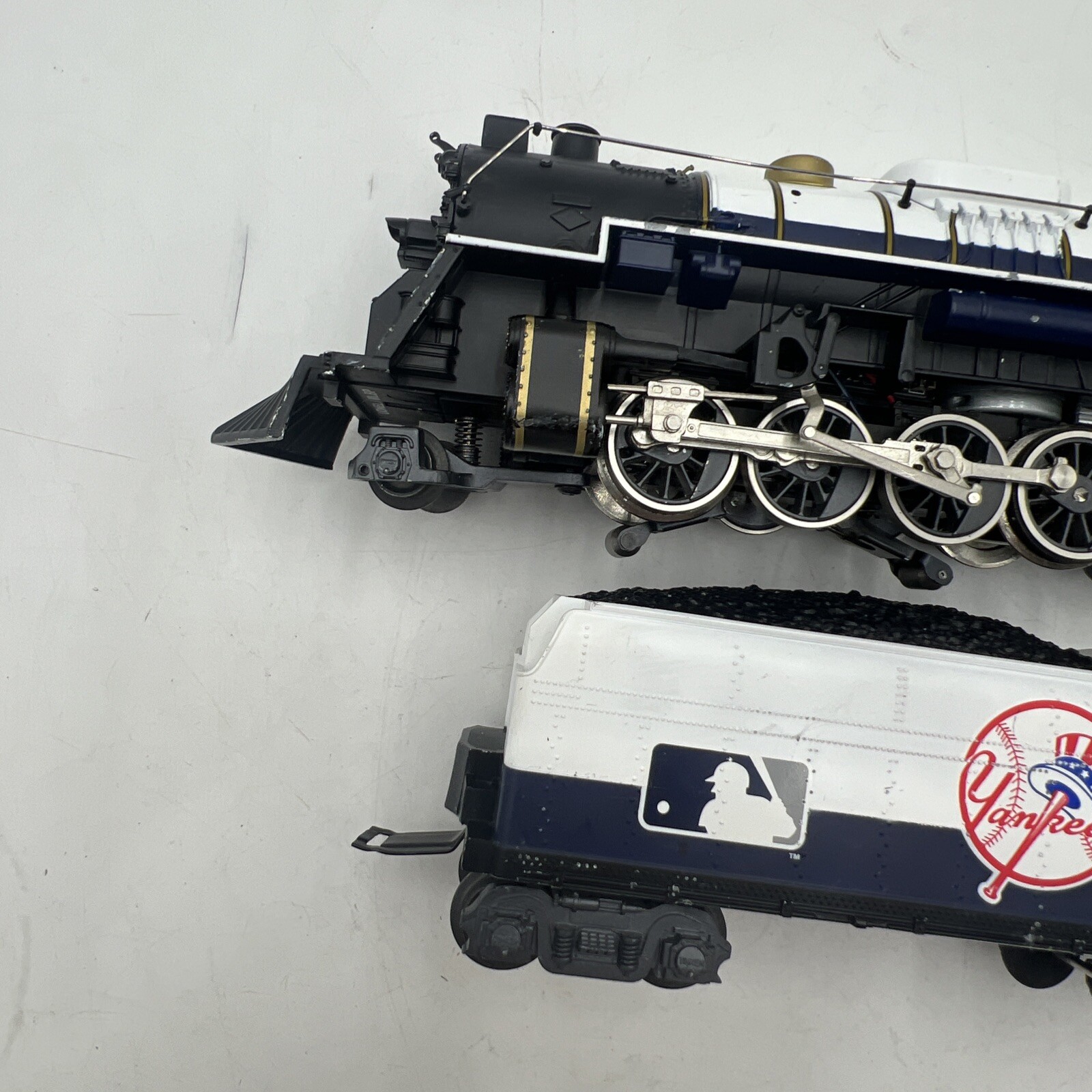 LIONEL O GAUGE 2-8-4 DIECAST NEW YORK YANKEES STEAM LOCOMOTIVE ...