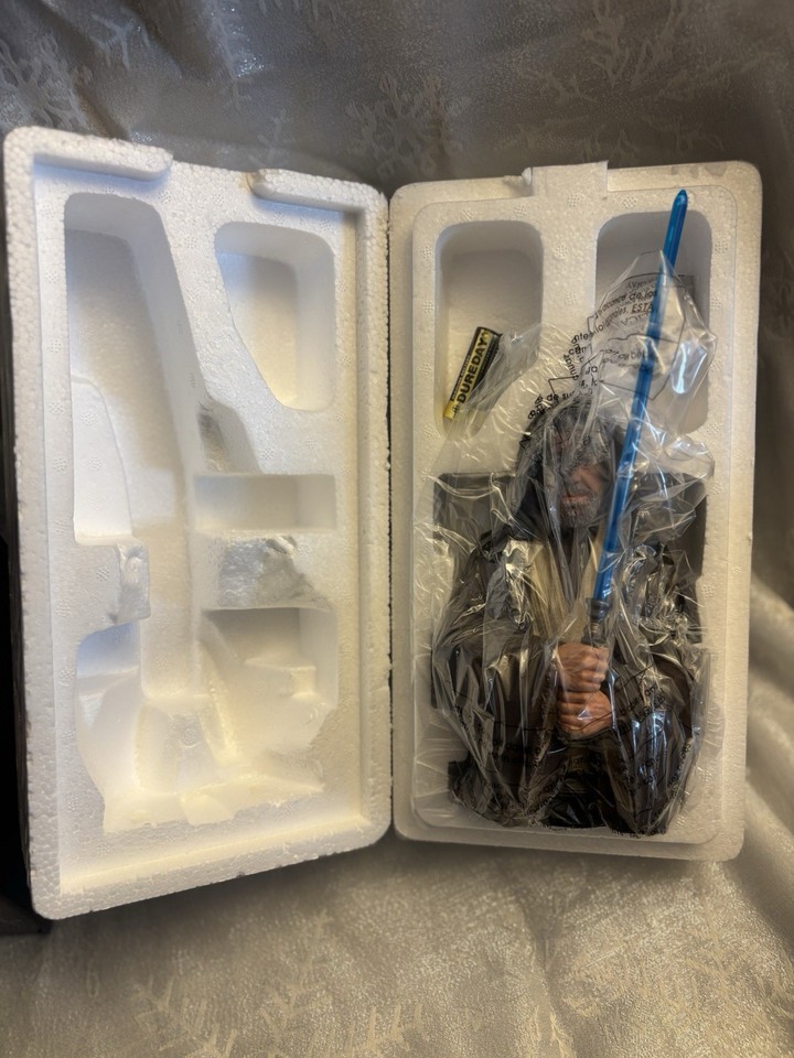 Gentle Giant Star Wars Obi-Wan Kenobi Collectible Mini Bust - 2017 Premier Guild | eBay