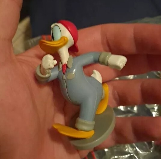 Mint Donald Duck Figure Topper Disney Gas Station Attendant PVC 2" 3 ...