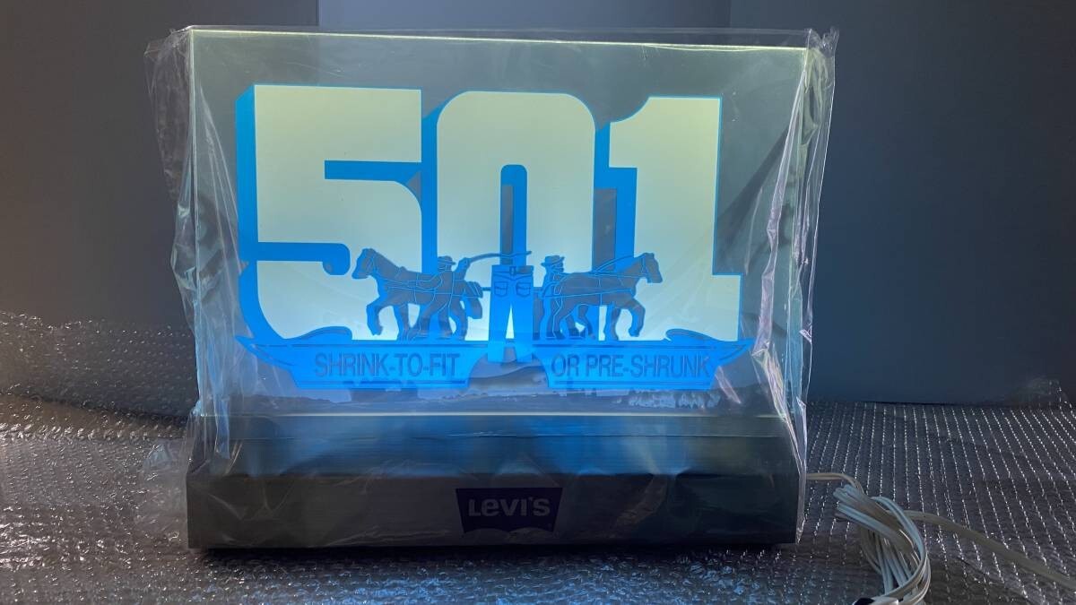 LEVI'S 501 Vintage Store Illuminated Stand Promo Banner LEVI'S 501 Vintage Store Illuminated Stand Promo Banner