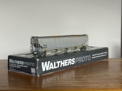 Walthers HO Scale Proto FURX Trinity Lease 67' 6351 4 bay covered ...