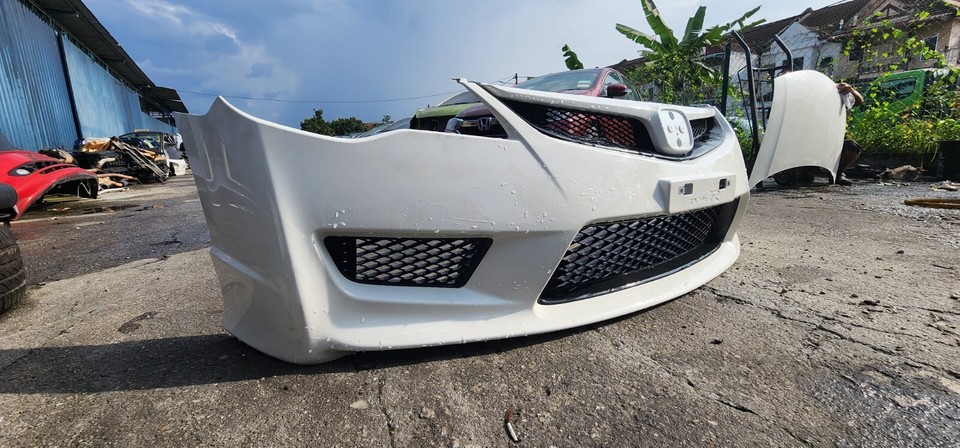 HONDA Civic FD2 Type-R Front Bumper complete set with grill and mesh ...