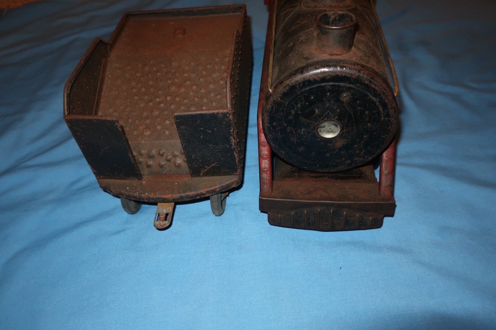 COR COR PRESSED STEEL FLOOR TRAIN STEAM LOCOMOTIVE & TENDER | eBay