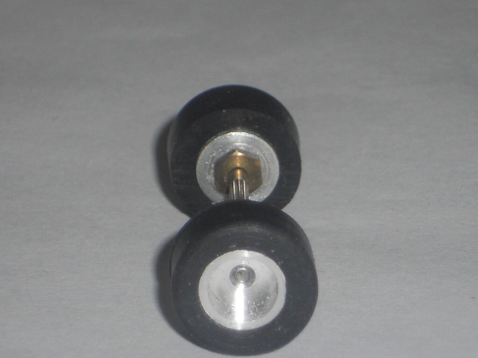 VINTAGE AURORA TJET N/O/S AJ"S"ALUMUNUM RIMS,TIRES AND AXLE HO SLOT CAR ...