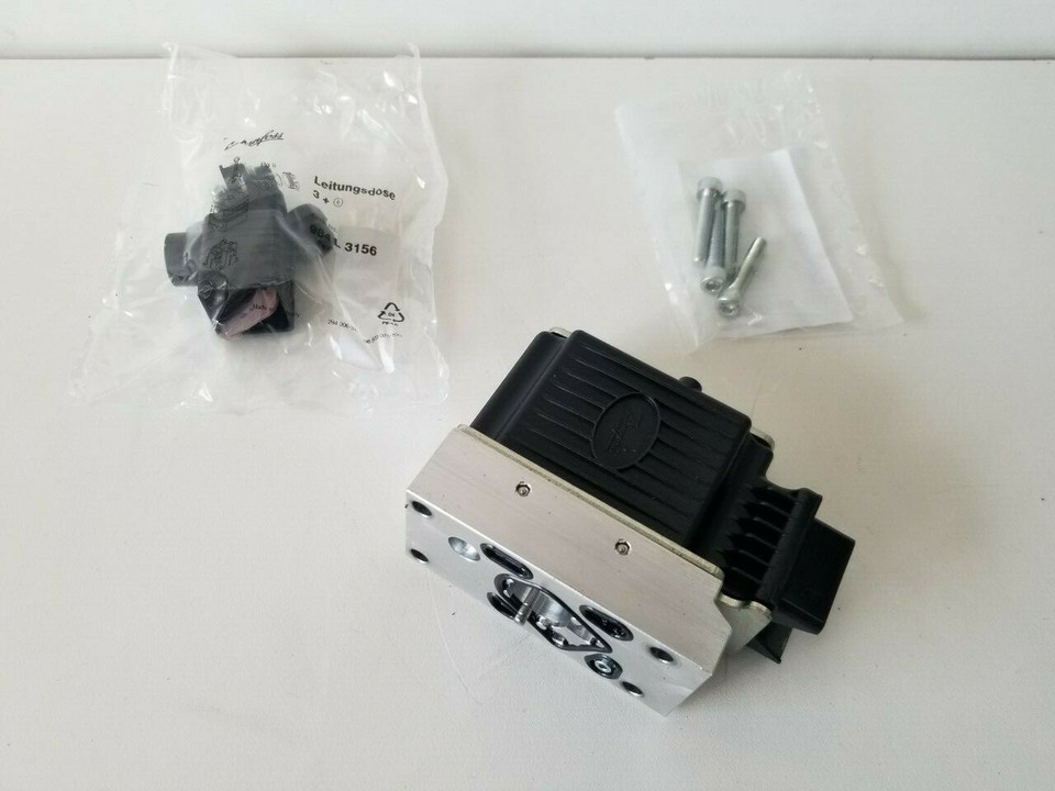 11166824 Danfoss PVEH32-ACTUATOR--S7-1x4DIN-H-PAS Replaces 157B4033 & 157B4073 | eBay
