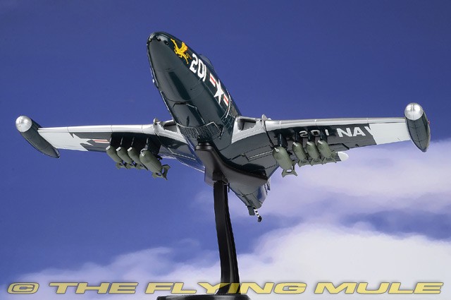 Hobby Master 1:48 F9F-5 Panther USN VF-192 Golden Dragons Golden Dragon ...