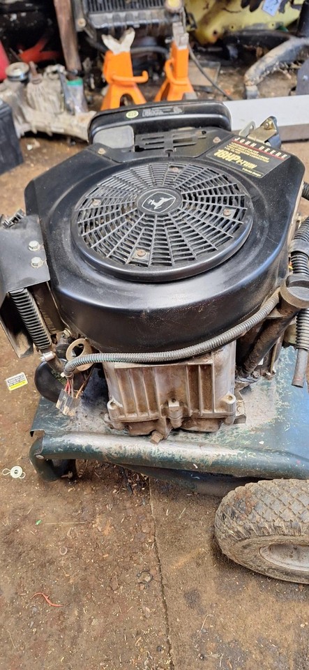 John Deere GT235 Briggs & Stratton 350777-1137-E1 18 HP Engine AM124154 ...