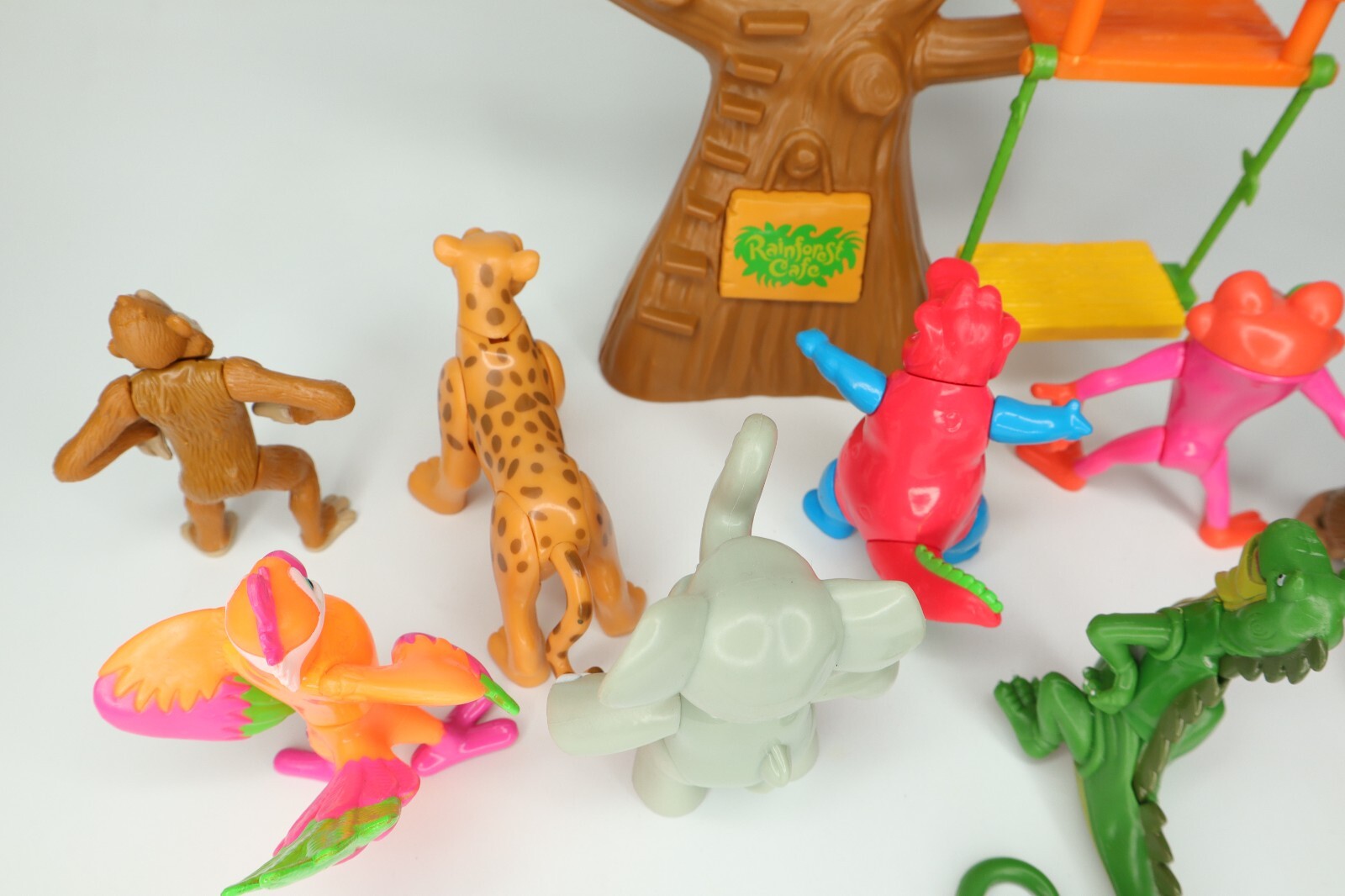 Rainforest Cafe Playset w Posable Animal Figures Gorilla Monkey Parrot ...