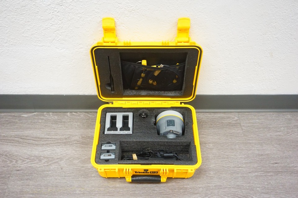 Trimble R12 L1 L2 L2c L5 GPS Glonass Galileo Bei Dou QZSS IRNSS R10 R12 ...