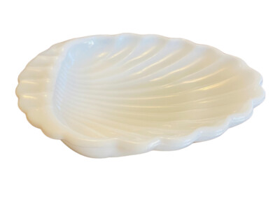 Vintage Clam Shell White Milk Glass Scalloped Seashell Shaped Soap ...
