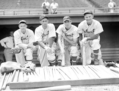 TIGERS GREATS HANK GREENBERG CHARLIE GEHRINGER TOMMY BRIDGES , GEE ...