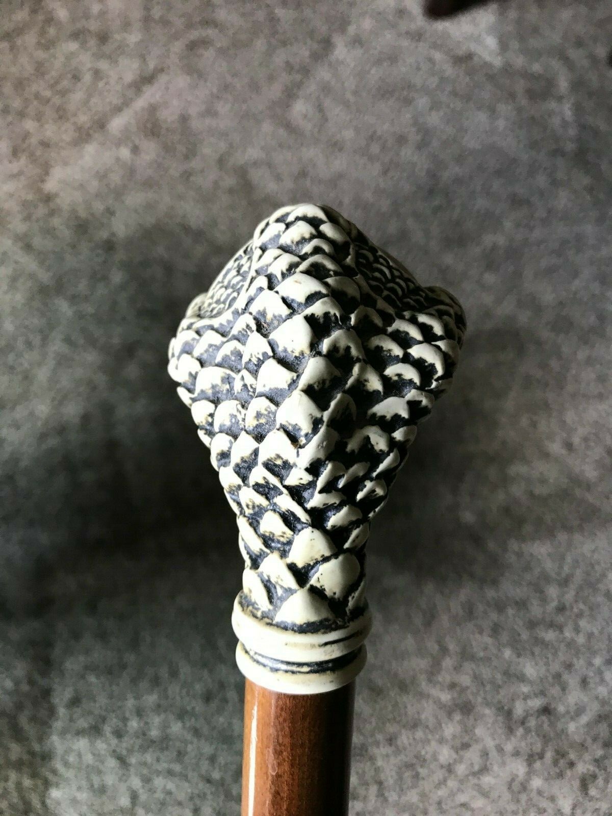 BEAUTIFUL HARD WOOD CANE WITH DRAGON/EAGLE CLAW HANDLE | eBay