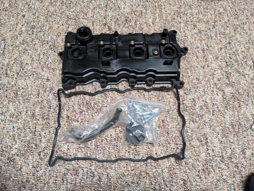 Engine Valve Cover & Gasket For 2007-12 Nissan Altima Sentra L4 2.5L ...