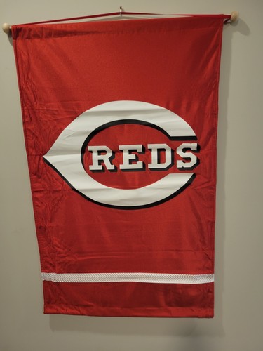 CINCINNATI REDS MLB WALL BANNER. 28'' X 45''. NEW | eBay