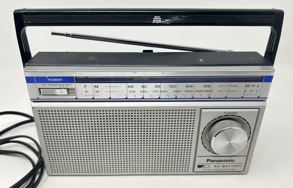 Vintage Panasonic RF-557 AM/FM Radio Tested Working | eBay